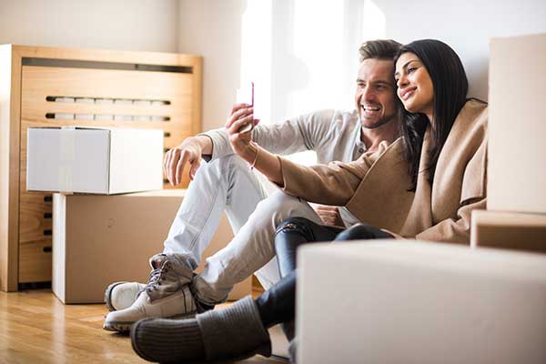 Moving Companies Help Couples Share a Space | Magic Moving